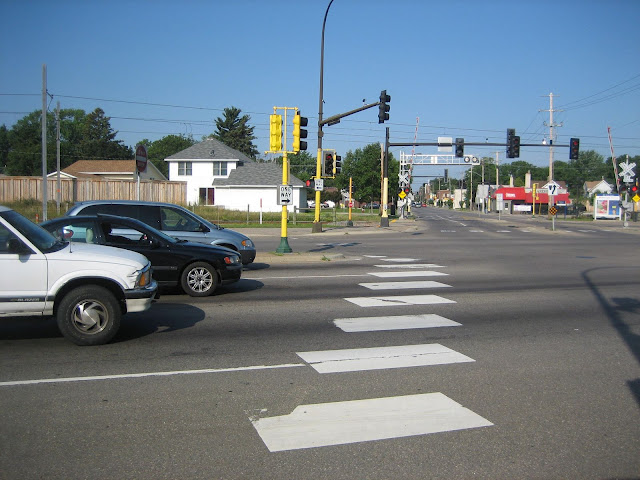 Hiawatha Avenue Crosswalk Improvements* - Streets.mn