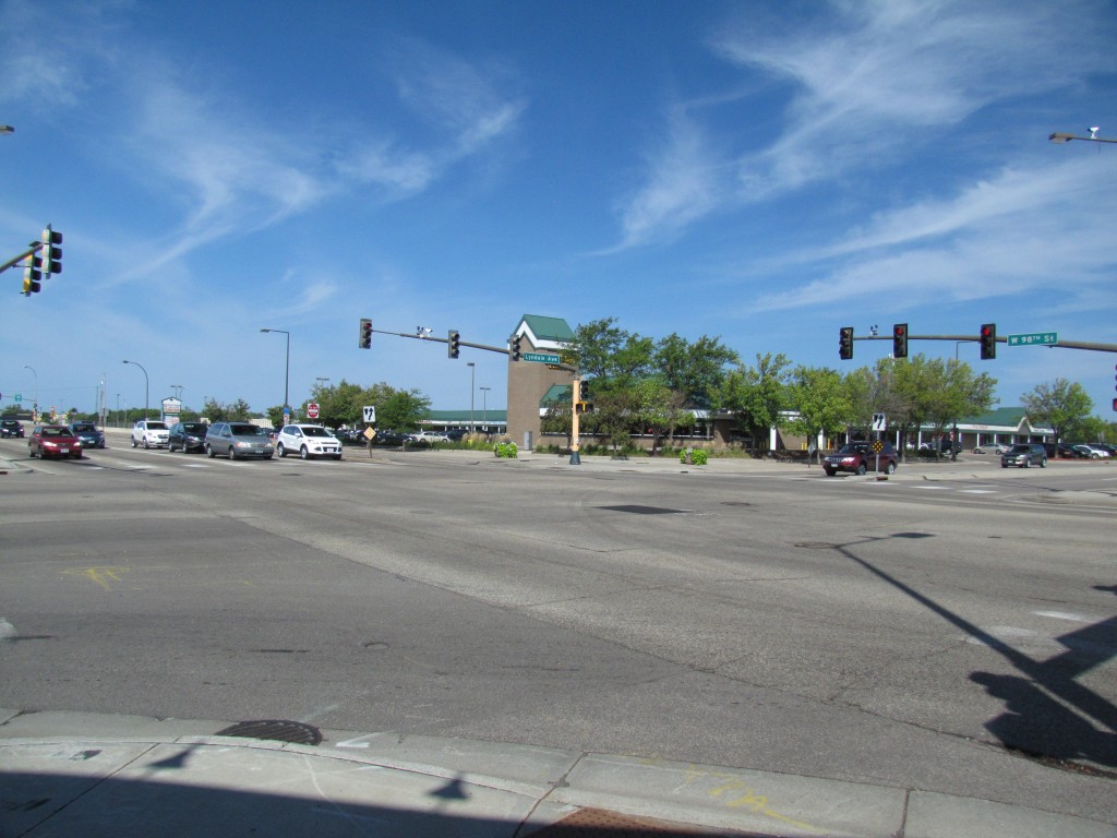 The Past and Present of Bloomington's Oxboro Neighborhood - Streets.mn
