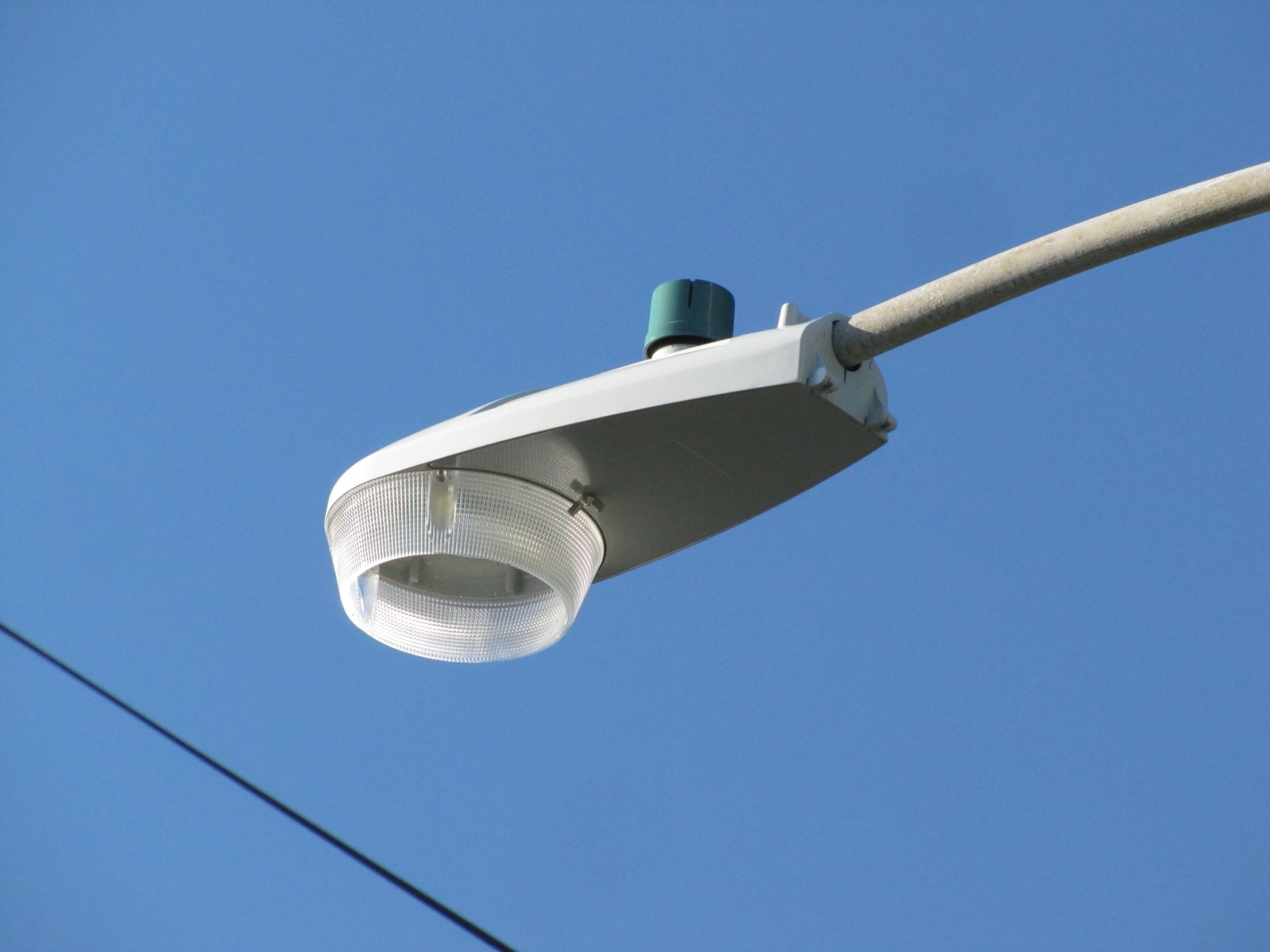 The LED Streetlights Are Here - Streets.mn