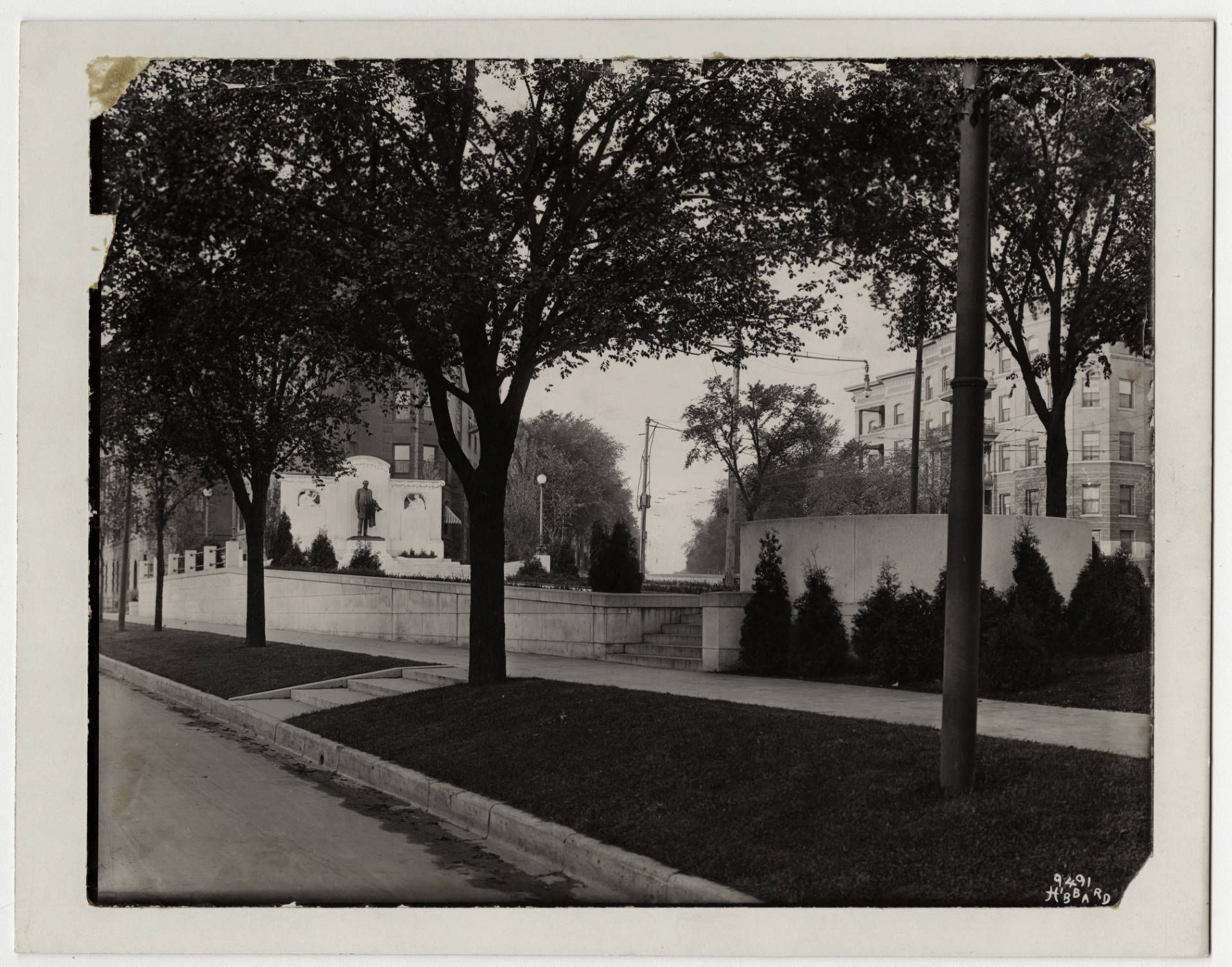 The Lowry Hill Apartments: a Place Called Home - Streets.mn