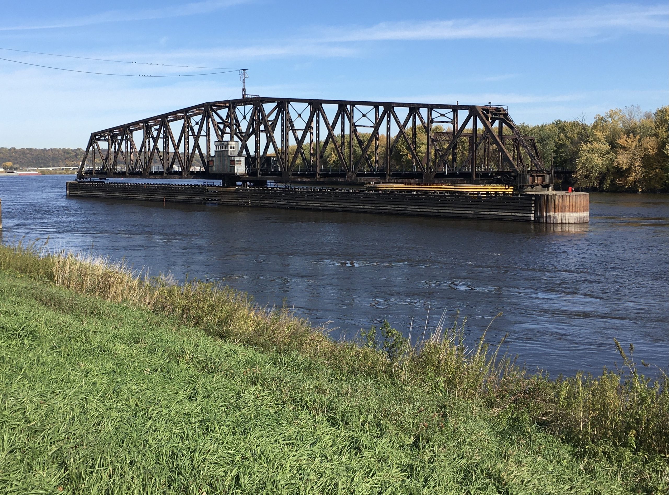 A Bicycle Tour of Twin Cities Lift and Swing Bridges - Streets.mn