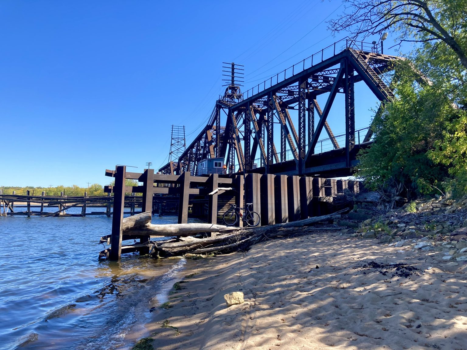 A Bicycle Tour of Twin Cities Lift and Swing Bridges - Streets.mn