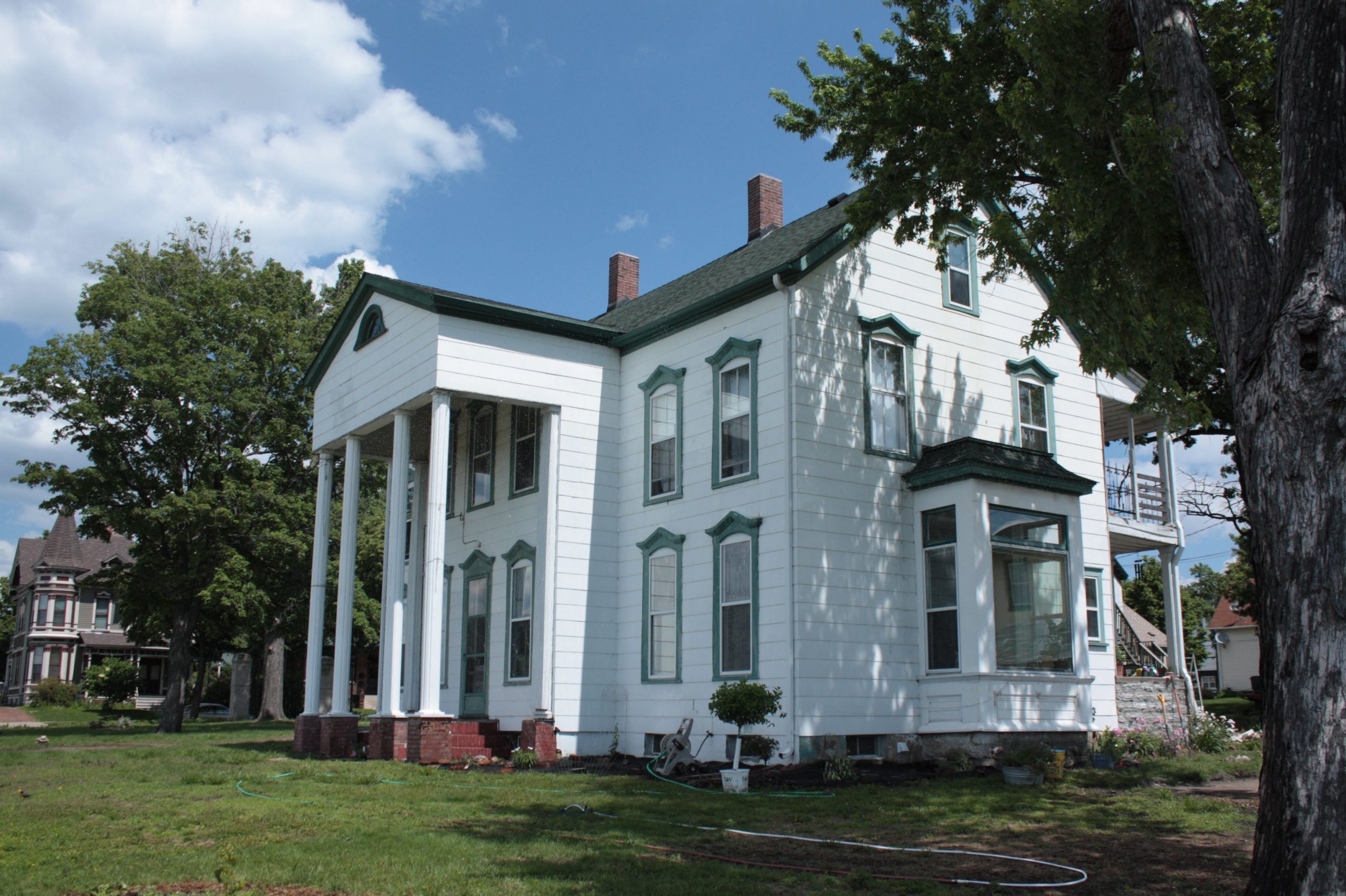 Old Homes, Roadwork and Stuff On Dayton's Bluff - Streets.mn