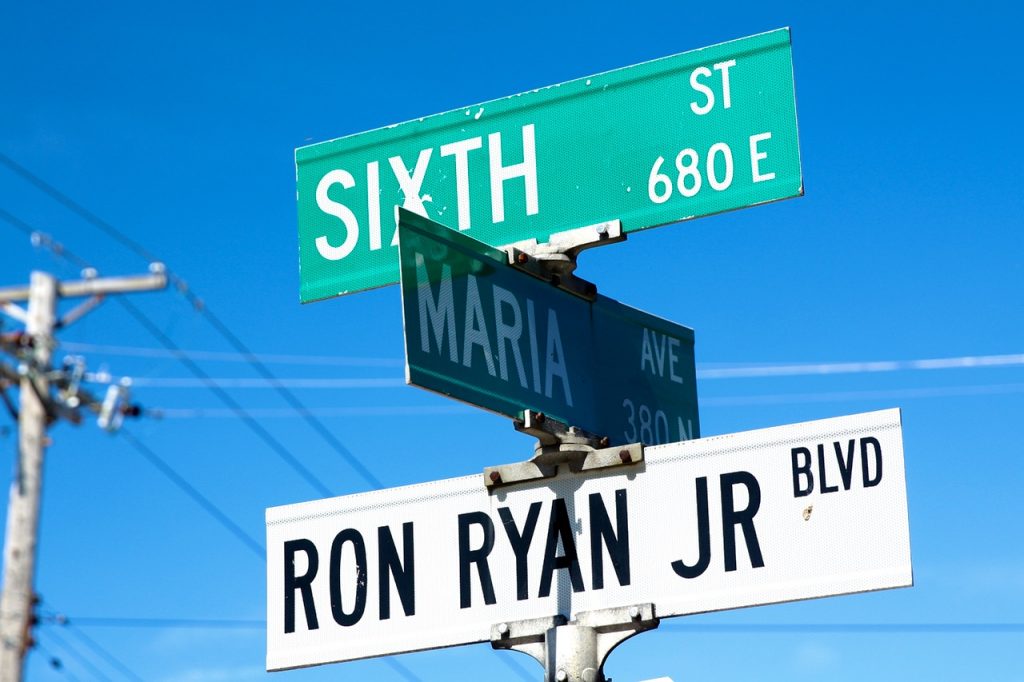 A Far-Too-Deep Gander at Street Name Signs - Streets.mn