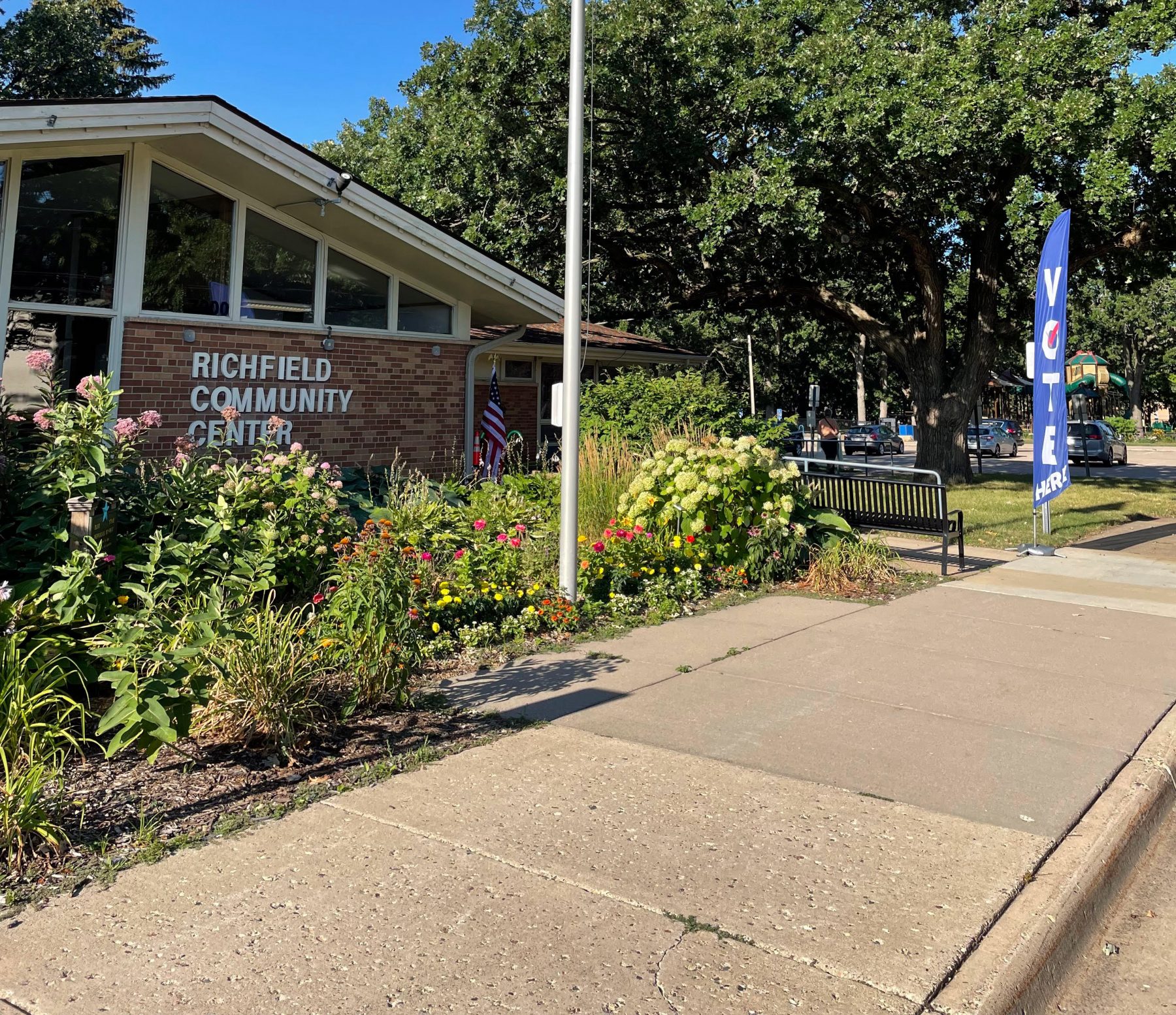 One-Way Is the Right Way for Richfield’s Nicollet Avenue Bike Lane ...